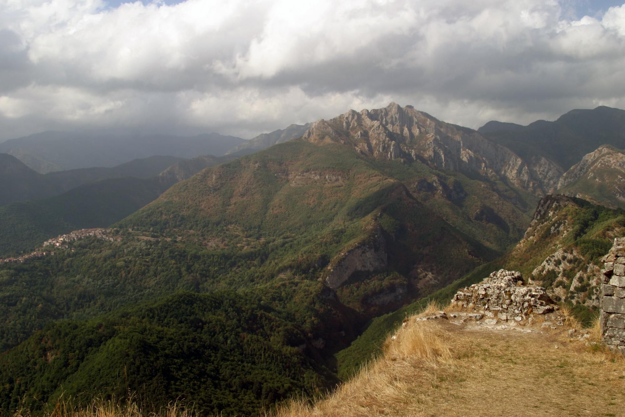 Castle of Lucchio - Bagni di Lucca, Lucca
