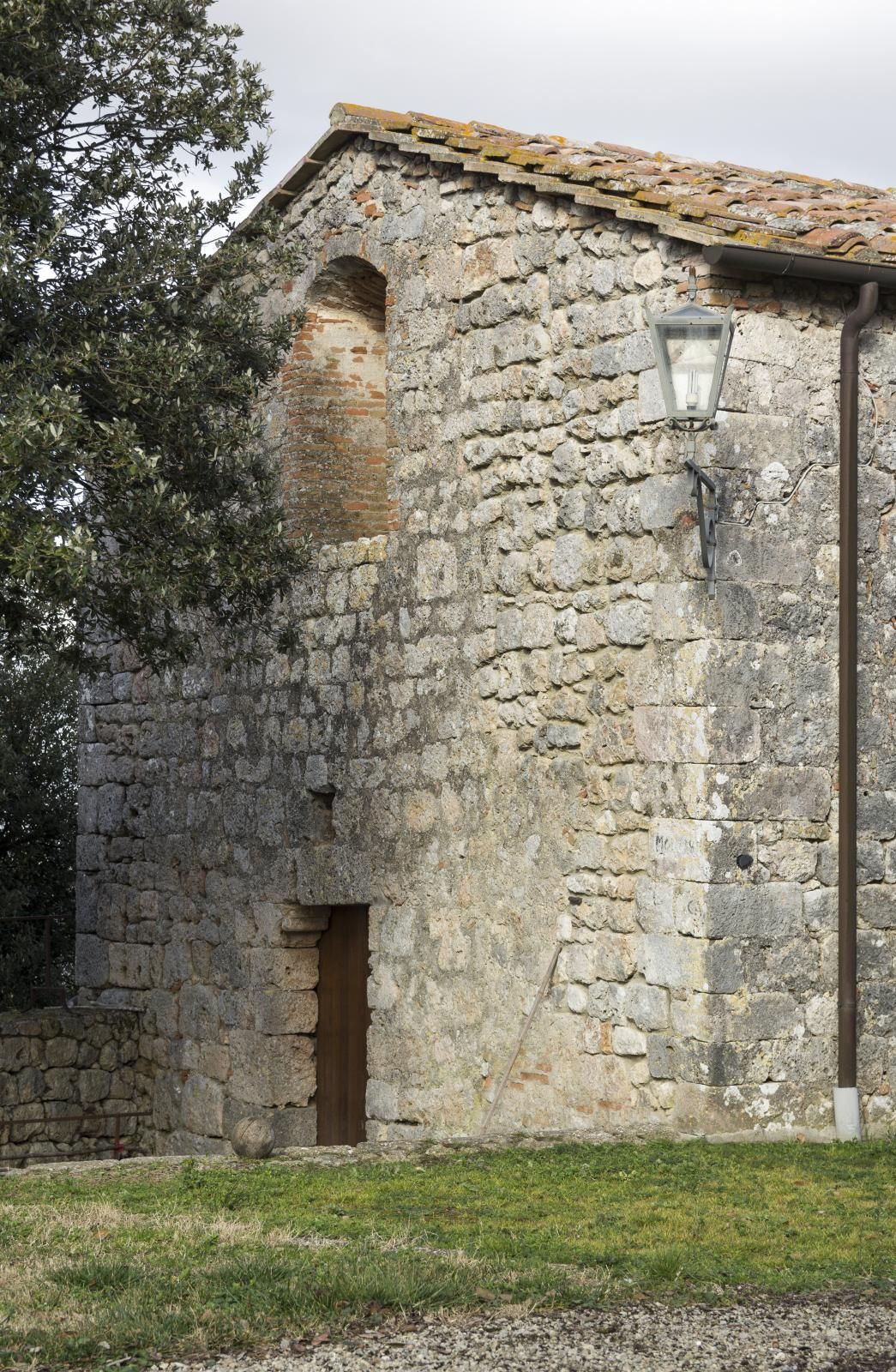 Montaguto Castle / Montagutolo del Bosco - Monteriggioni - Siena