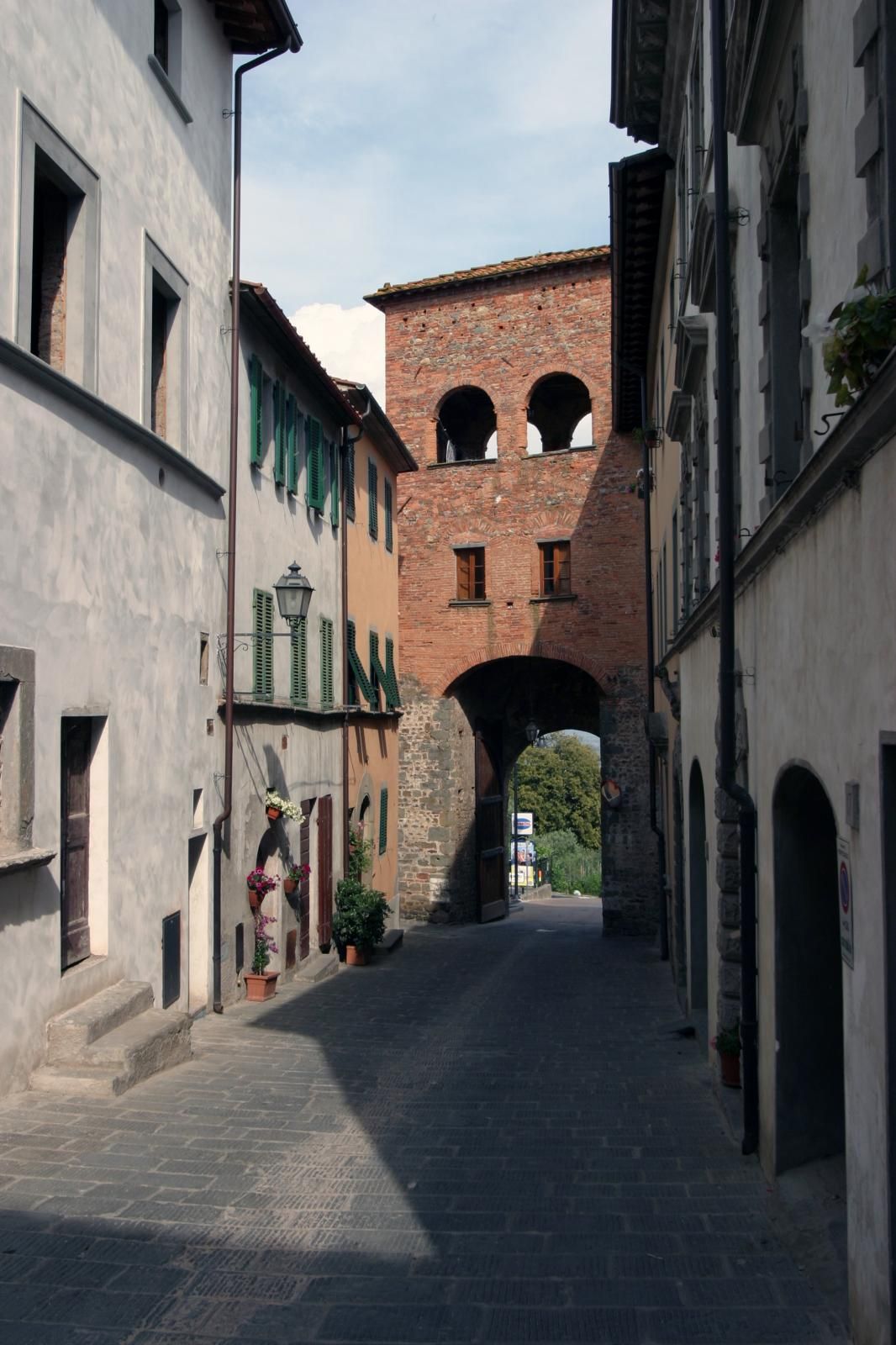 Rocca del Cerruglio and Town Walls of Montecarlo - Lucca