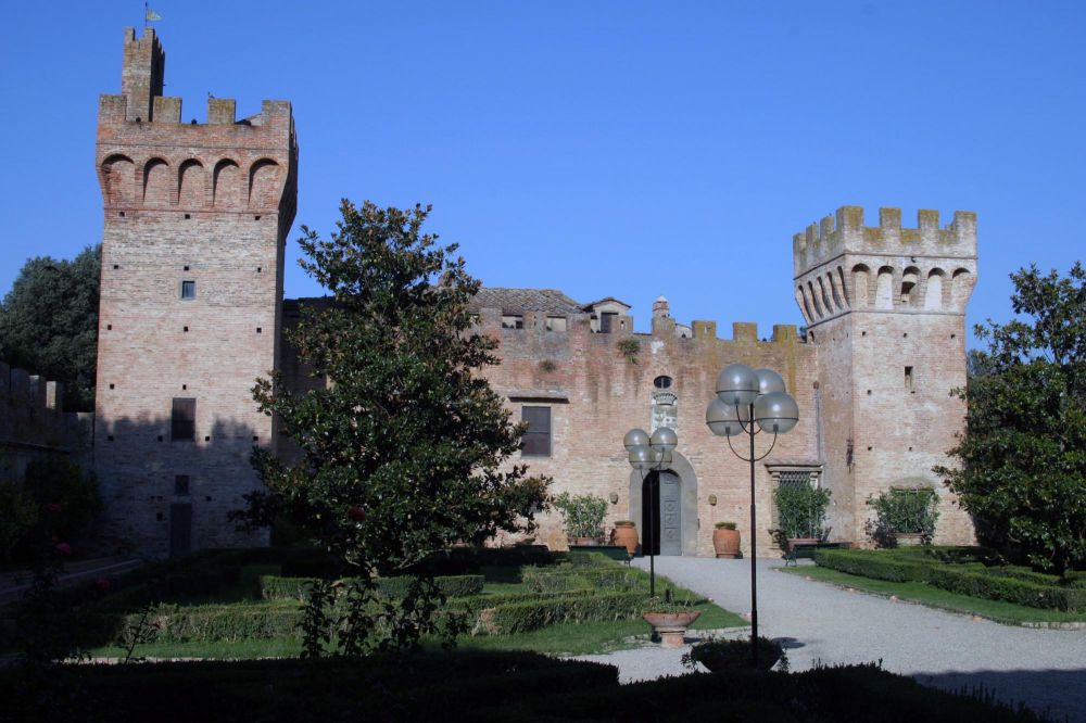 Castello di Oliveto - Castelfiorentino - Firenze