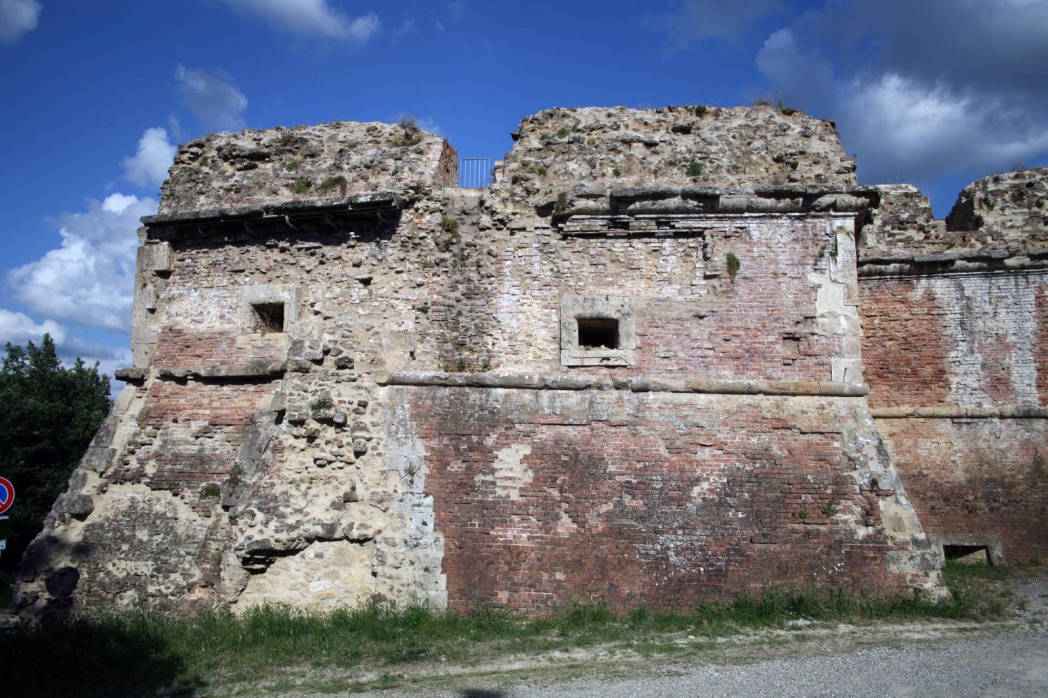 Poggio Imperiale Fortress - Poggibonsi