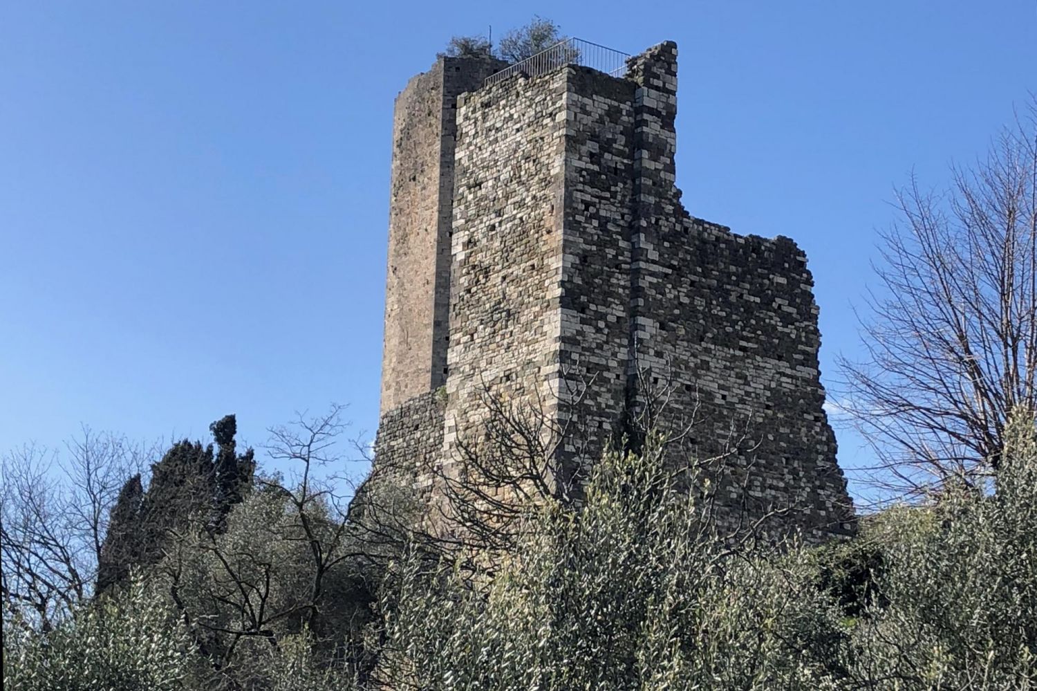 Rocca Nuova and Barbarossa Tower - Serravalle Pistoiese